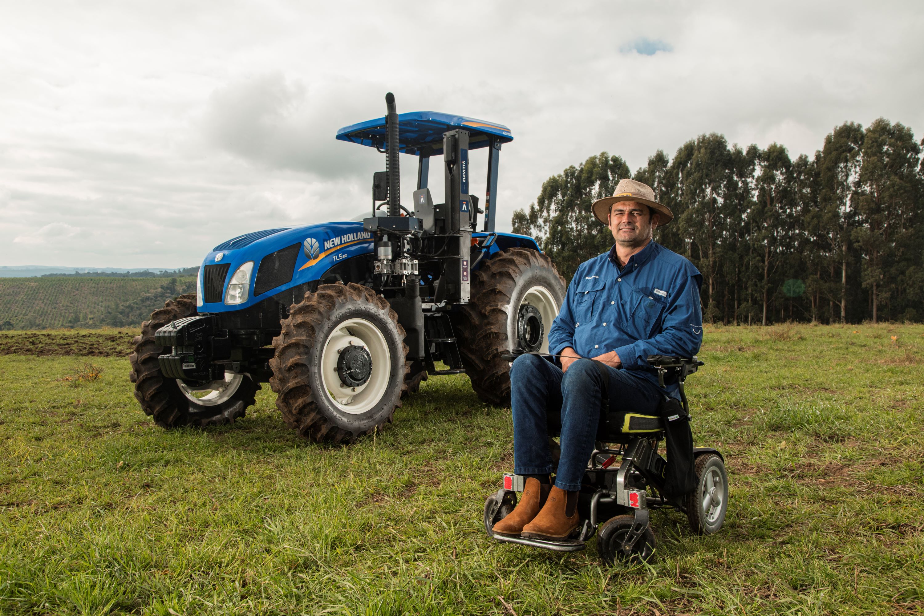 The New Holland TL5 Accessible Tractor | CNH